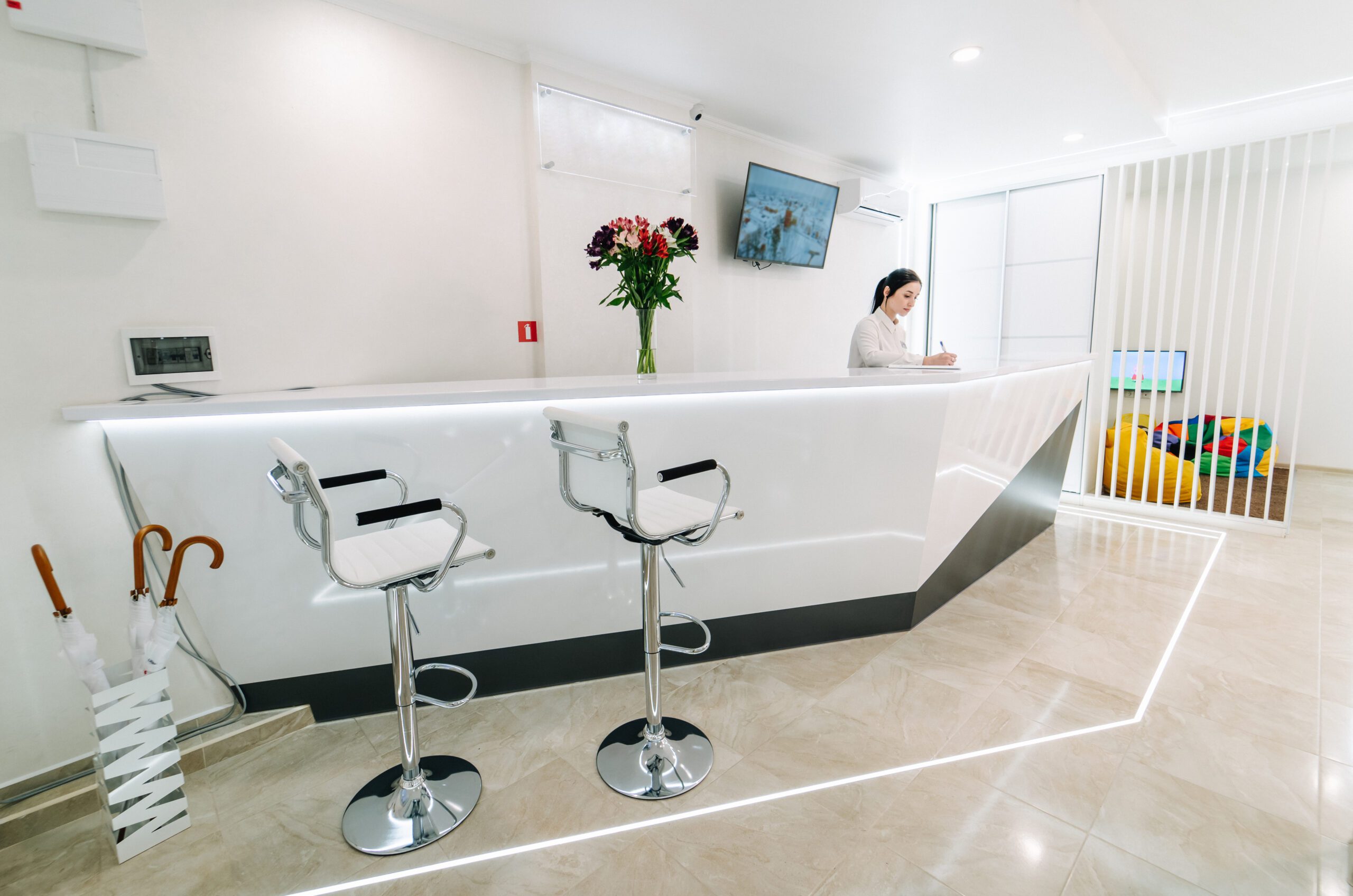 Creating a Reception Area: Key Elements in Office Fitout Design
